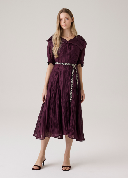 미샤 MICHAA 링클 오픈넥 벨티드 원피스 WINE | SISUN.COM